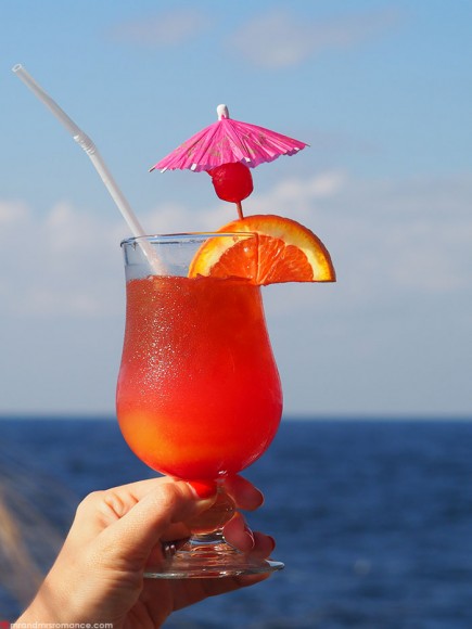Castaway cocktail – what to drink on an expedition – Mr and Mrs Romance