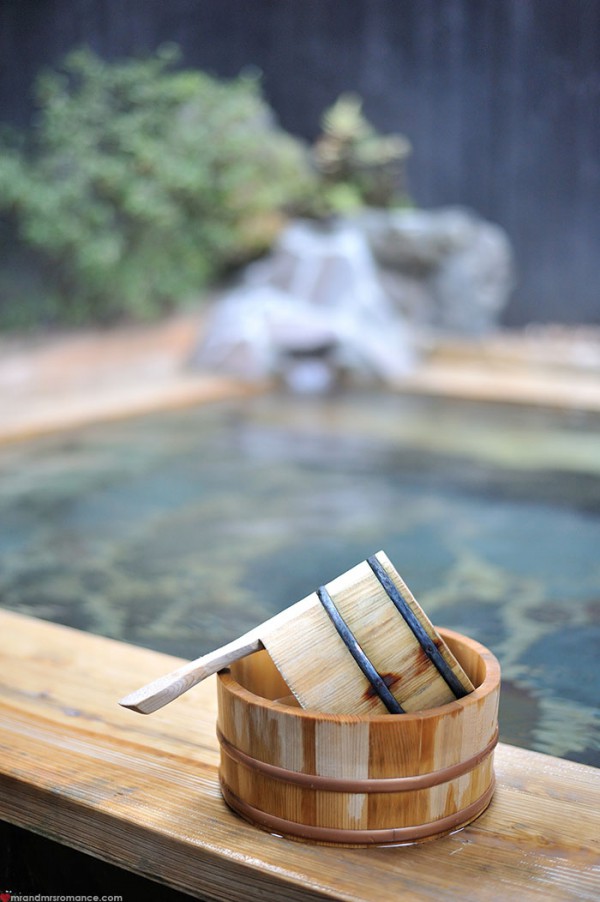 Travel insider - how to use a Japanese onsen like a localMr and Mrs Romance