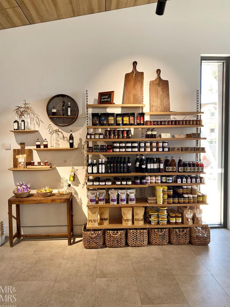 Mr and Mrs Romance’s Essential Guide to Mudgee, NSWMr and Mrs Romance